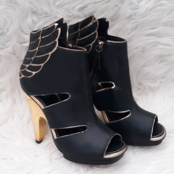 Topshop | Shoes | Top Shop Unique Leather Booties 85 | Poshmark